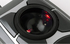 【レビュー】SlimBladeとExpertMouseの比較！無線式の新モデルProを選ばなかった理由は？ - おゆひよこDTMブログ